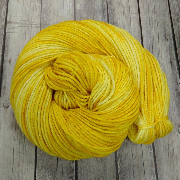 Sunny Yellow Full Spectrum Semi-solid – Log House Cottage Yarns